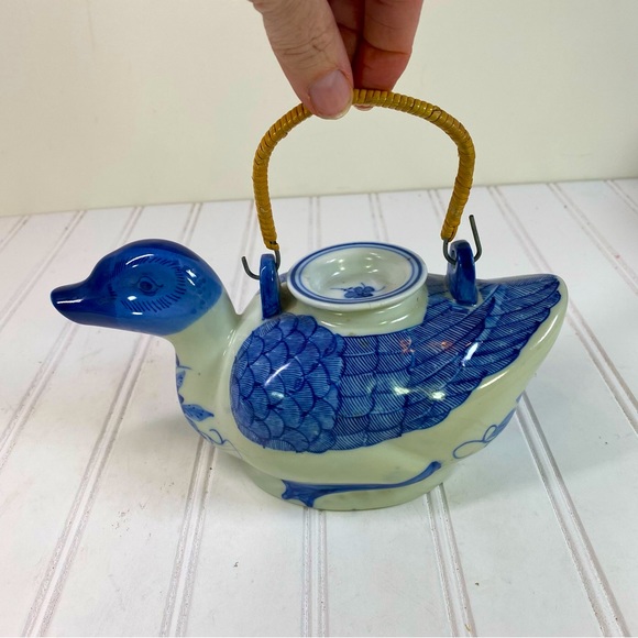 unbranded | Dining | Vintage Ceramic Hand Painted Blue White Duck ...